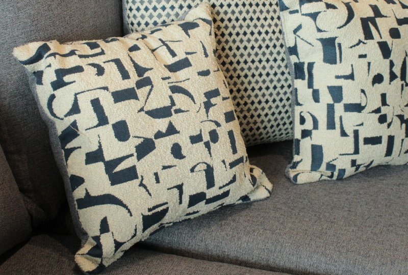 Small Scatter Cushion | atelier-yuwa.ciao.jp